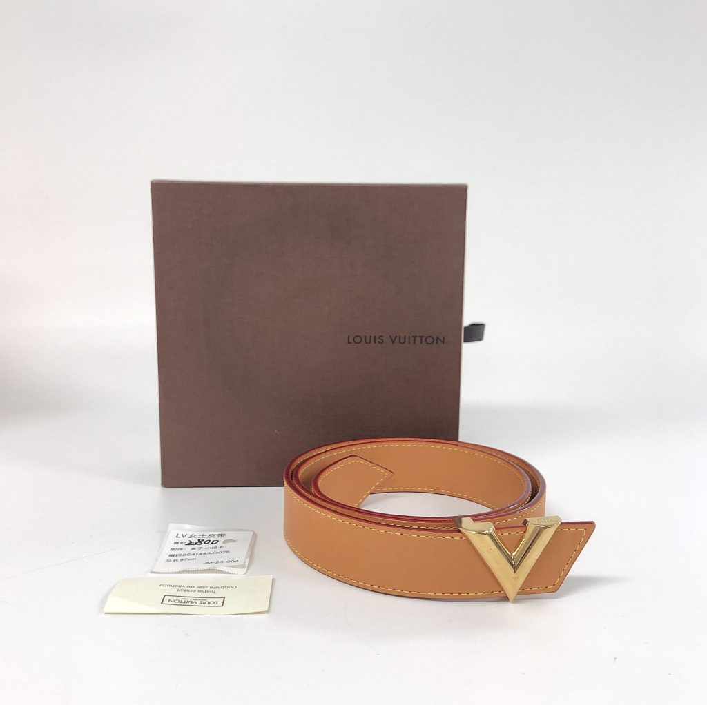 Louis Vuitton Essential V Leather Belt – The Luxury Flavor